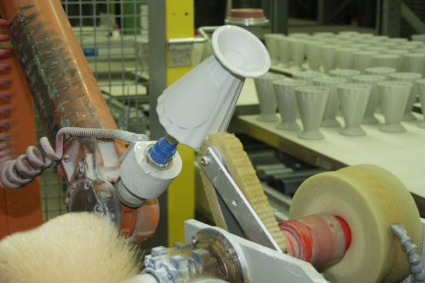 High pressure slip casting system for cups – Type BTDG | SACMI EN